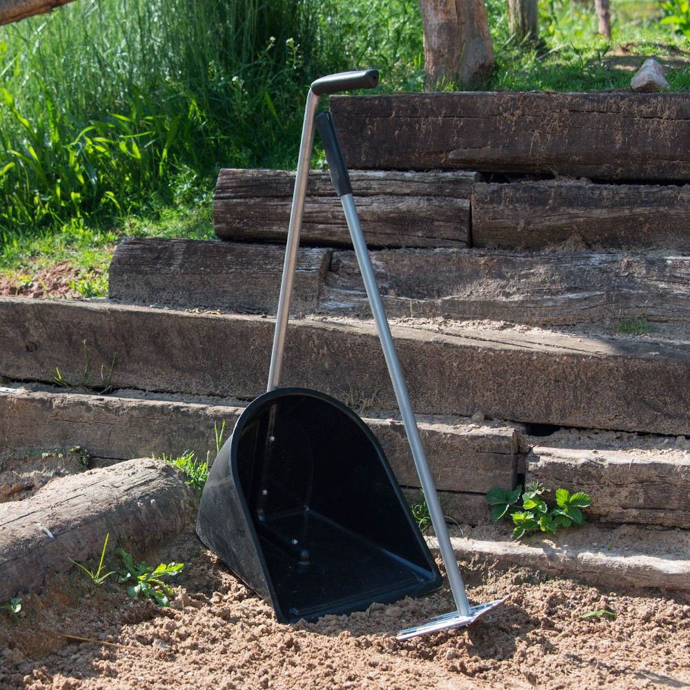 Stable rake - Farm maintenance - Ukal